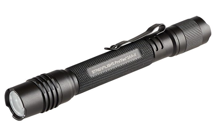 Rechargeable tactical light