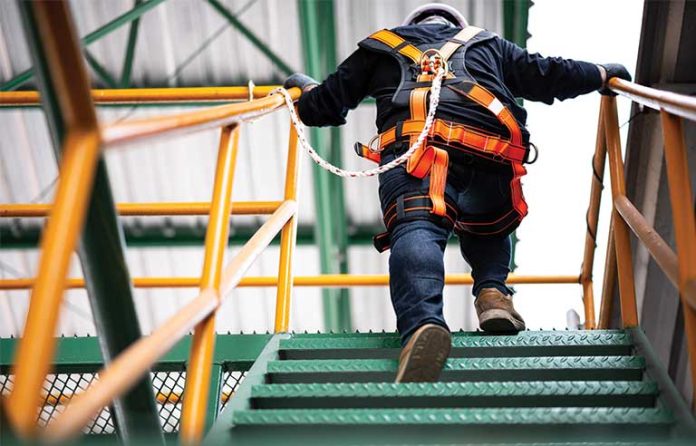 10 tips for preventing falls at work | 2021-11-28