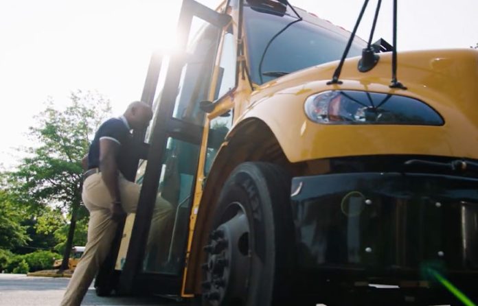 For school bus drivers: Free videos on rail crossing safety